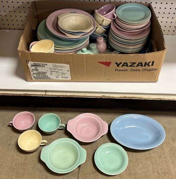 Vintage Modern California LuRay 1960s pastel dinnerware set, place ...
