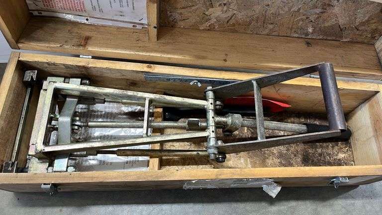 Seal-Lox roof hand crimper, complete with instructions, box- 33"L, good ...