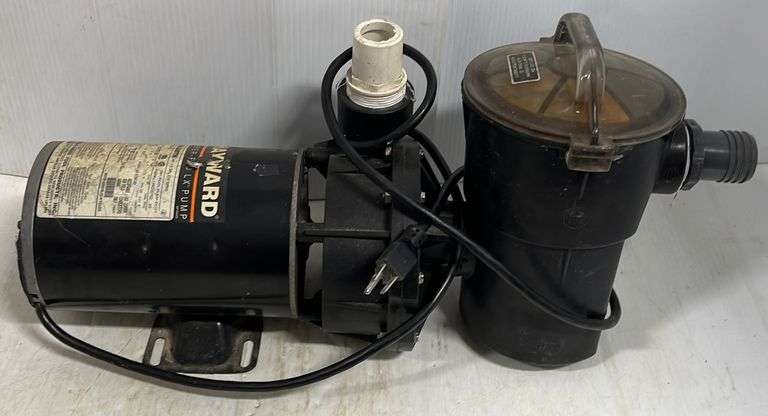 Hayward power flo lX pool pump, works well - Albrecht Auction Service