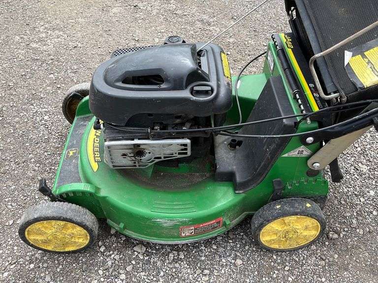 John Deere push mower with bagger, self propelled - Albrecht Auction ...