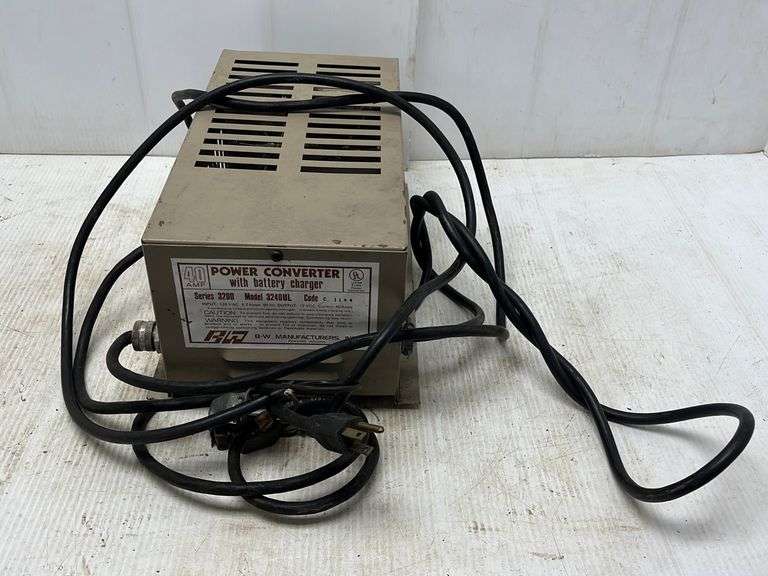 40 Amp power converter with battery charger, works - Albrecht Auction ...