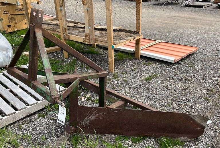 3-Point V ditcher digger, good - Albrecht Auction Service