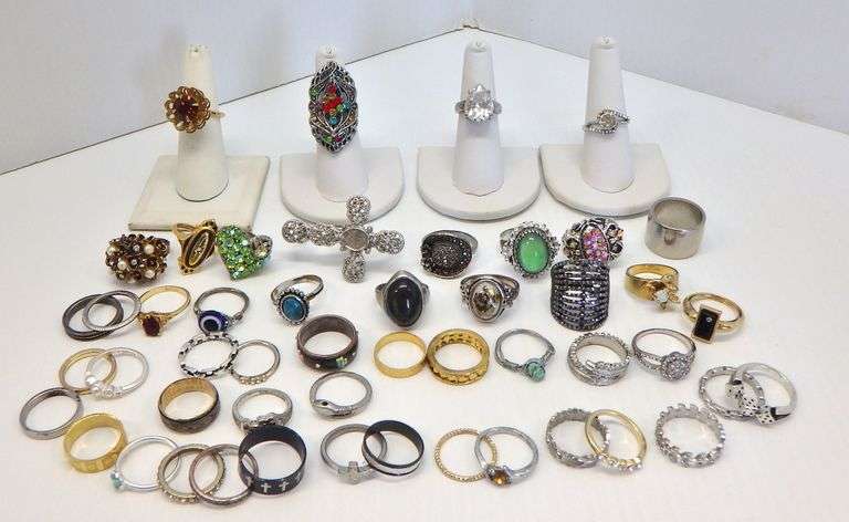 (50) Untested rings, some nice, up to size 10, as is, Except where ...