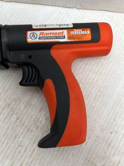 Ramset concrete nail gun with bullets, like new - Albrecht Auction Service
