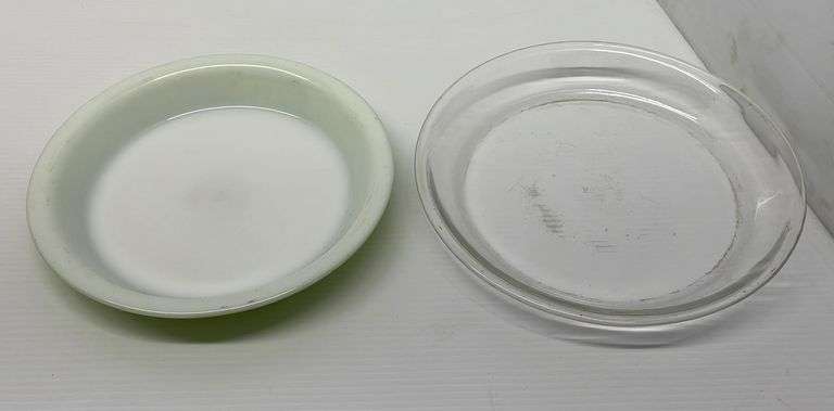 (2) Older pie dishes, include: 1- Light green Pyrex pie dish, 8 1/2"; 1 ...