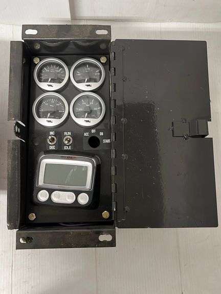 (2) Cummins Engine Co. run panels, new and used - Albrecht Auction Service