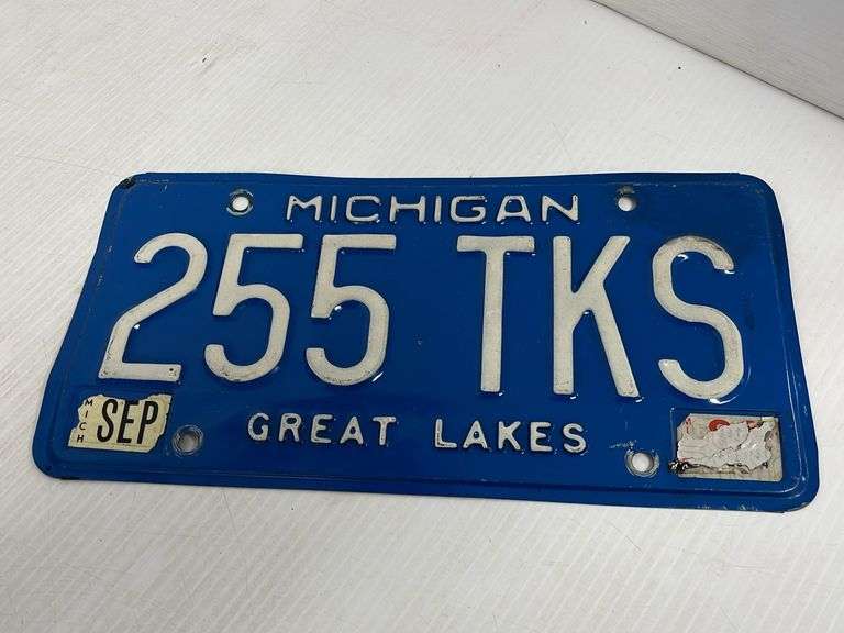 (50) Michigan "Blue" license plates, all have wear - Albrecht Auction ...
