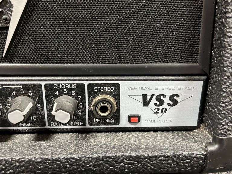 Peavey VSS 20 mini stack guitar amp head and (2) speaker cabs with 8 ...