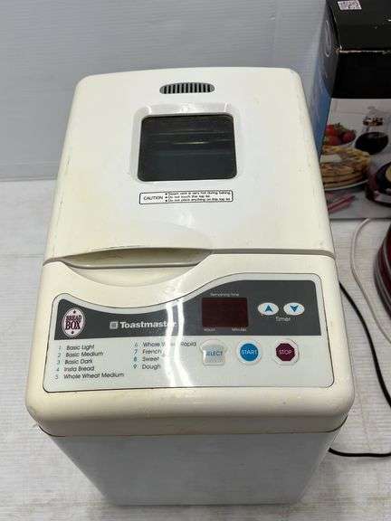 Toastmaster bread box, bread machine, makes 1 1/2 to 2 lb. loaf ...