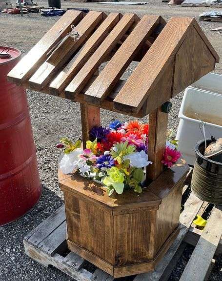 Handmade wishing well with flowers, can also plant real flowers, 19" x ...