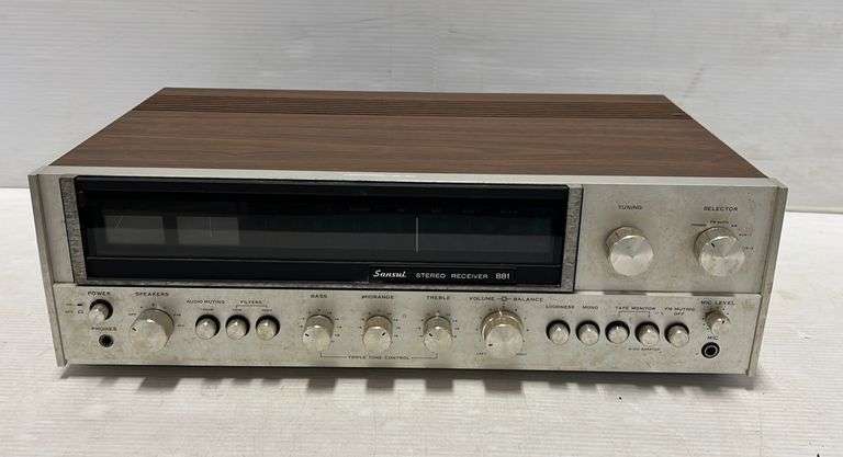 Sansui 881 receiver, powers up and radio works on AM, no further ...
