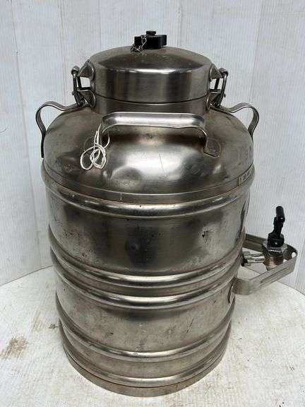 3-Gallon metal jug with spigot, great - Albrecht Auction Service