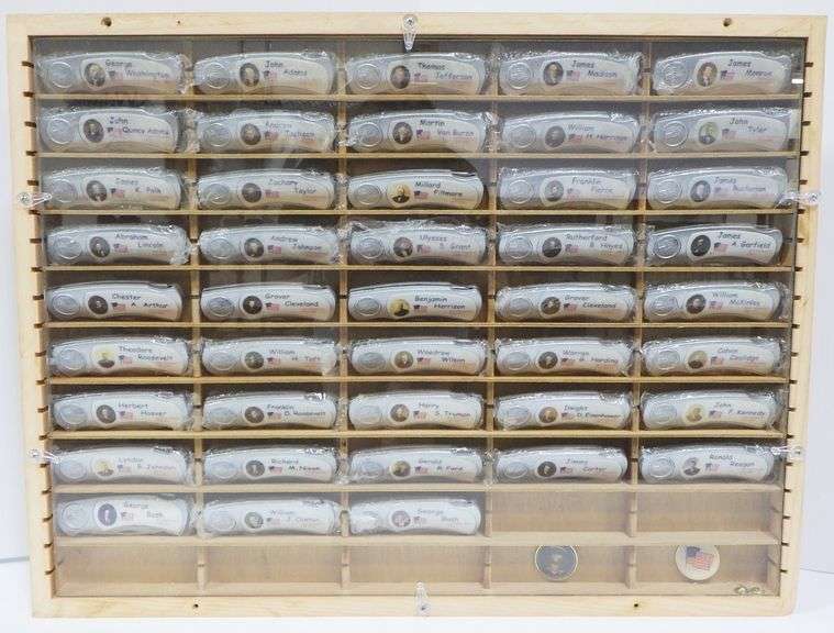 (43) Presidential knife collection in display case, case- 24" x 18 ...