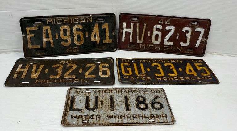 (5) Michigan license plates, include: 1942, 1944, 1946, 1954, and 1958 ...