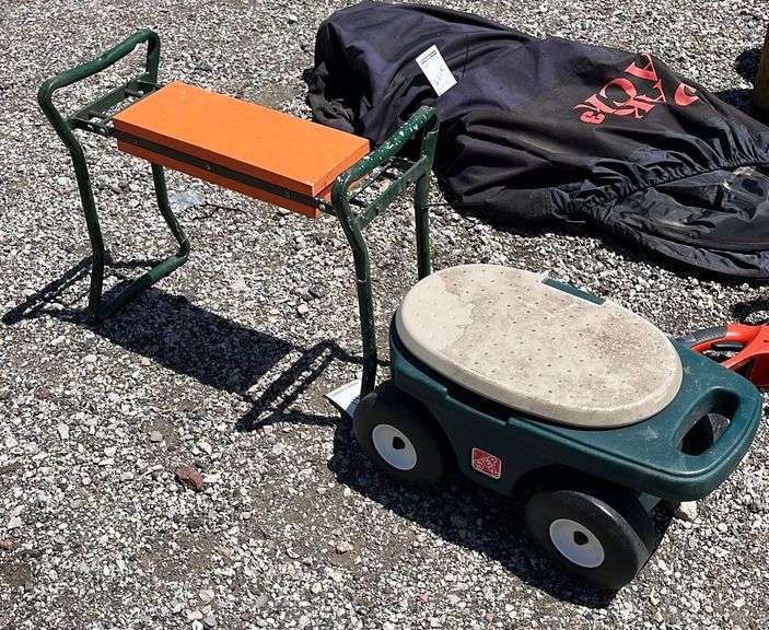 Step 2 garden rolling scooter with storage, Garden sitting or kneeling ...