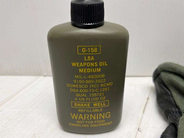 Older Army Marines items, includes: Pair of gloves, size 10; (2 ...