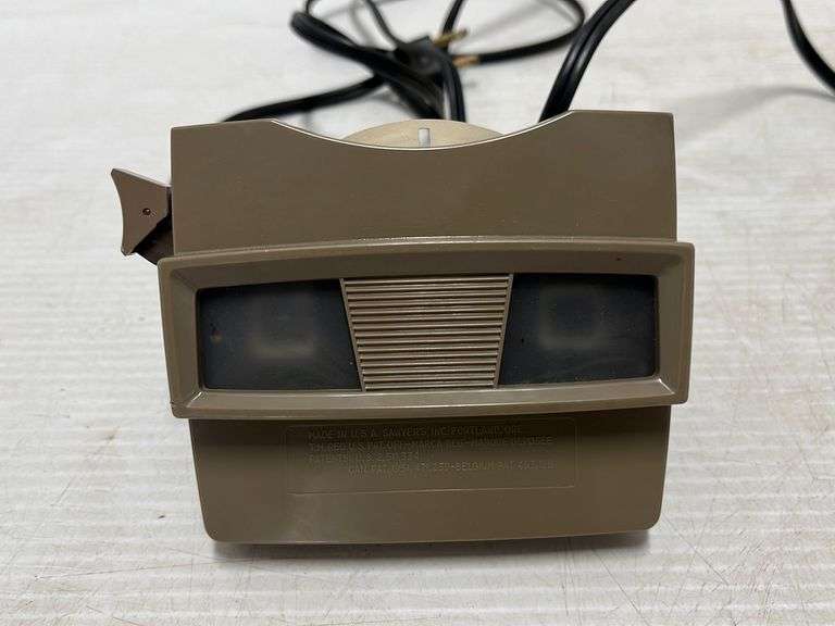 Antique stereo viewer 2D projector, View-Master comes with tour booklet and discs, in original ...