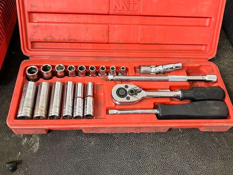 US General toolbox with assorted tools, no key, 59"W x 22"D x 42"H ...