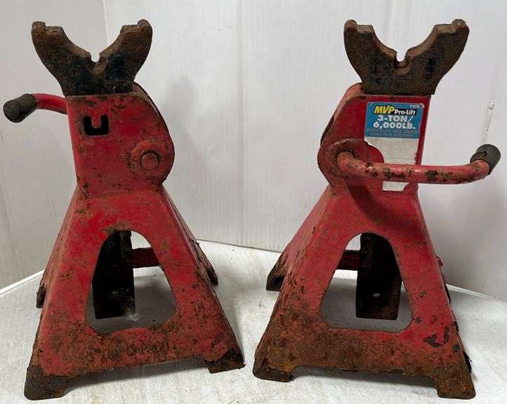 (2) jack stands, good - Albrecht Auction Service