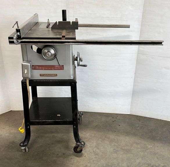 Delta Milwaukee Homecraft table saw, 7 1/2" - Albrecht Auction Service