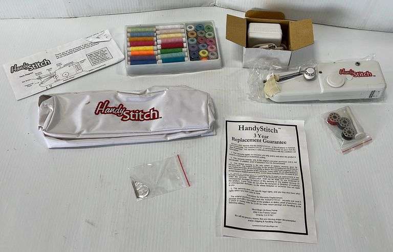 Singer handy stitch portable sewing machine with instructions, thread ...