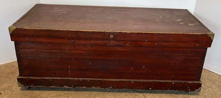 Slat cedar chest, 48 3/4" x 21" x 17 1/4", good - Albrecht Auction Service