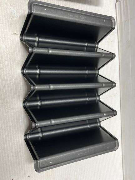 Set of (2) Pampered Chef V-shaped baking pans, can used as taco holders ...