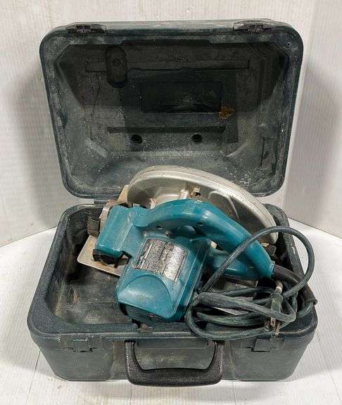 Makita saw in Hitachi case, 14"W x 10"D x 11"H, good - Albrecht Auction ...