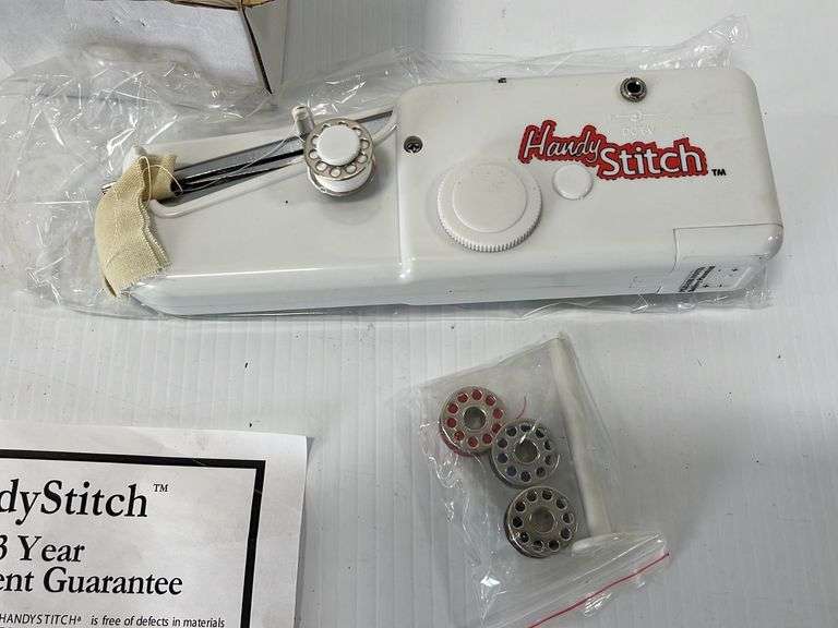 Singer handy stitch portable sewing machine with instructions, thread ...