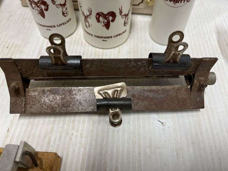 Trophy mount cleaning kit, cleans, protects, and restores hunting ...