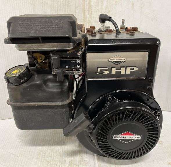 Brigg & Stratton 5 HP engine, starts and runs well - Albrecht Auction ...