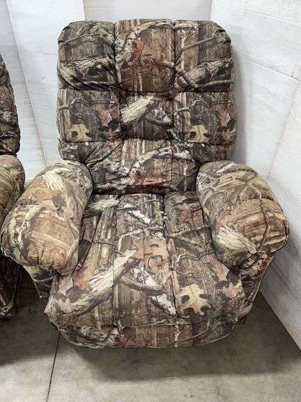Pair of camo rocker recliner chairs, 38"W x 18"H to seat, big model ...