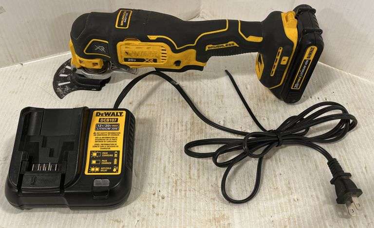 DeWALT 20V brushless multi-tool battery, works - Albrecht Auction Service