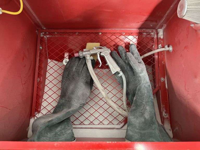 Jobsmart sandblaster unit with spray gun, gauge, light, comes with ...