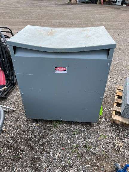 Transformer square-D, 3-phase, 36" x 24" x 42", 2081-120, 312 AMP, used ...