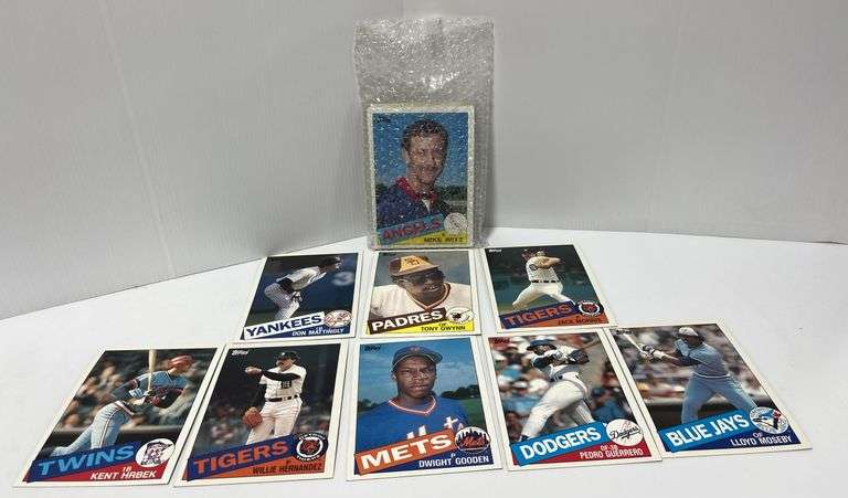 (44) Vintage 1985 Topps super 5x7 cards, includes: Don mattingly, Tony ...