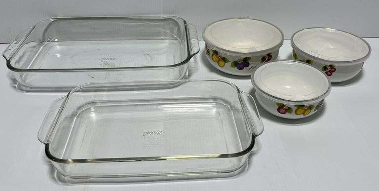 (2) Pyrex baking dishes, clear in color, includes: One- 13" x 9", and ...