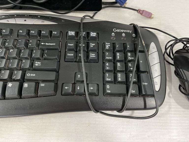 Gateway keyboard with HD monitor, 23" screen, good - Albrecht Auction ...