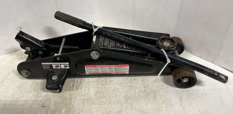 Floor jack - Albrecht Auction Service