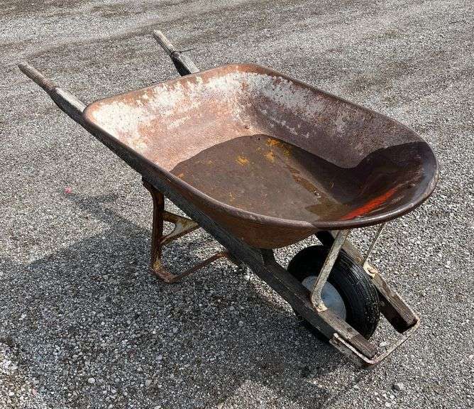 Large wheelbarrow, 27" x 37" - Albrecht Auction Service