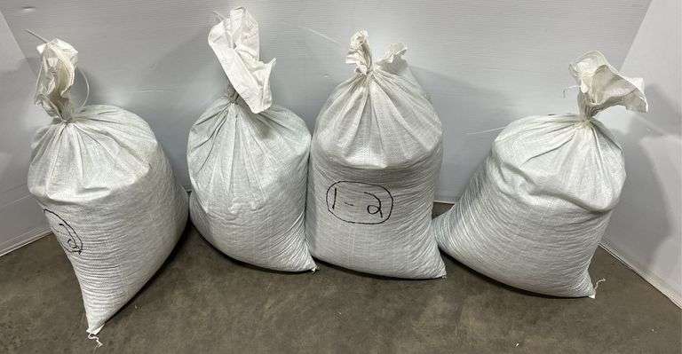 (4) Bags of RR corn, new in 2024, include: One- 80,000, and Three ...