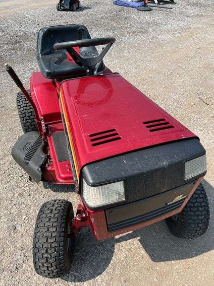 Murray riding mower, Tecumseh 12.5 HP motor with a 38" cut, Model No ...