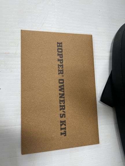 Yeti Hopper M12 backpack cooler, has original tag with warranty and ...