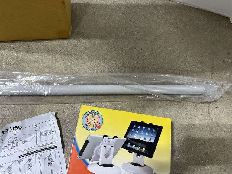 Hello Llamas adjustable rolling tablet stand for kids, 360° rotation ...