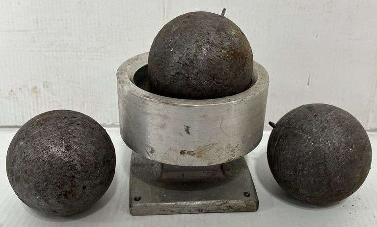 (3) Fishing cannon balls, 6 lbs., and a cannon ball stand, good ...