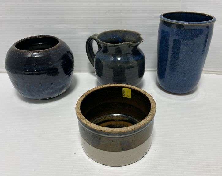 (4) Blue ceramic pottery, D. Howard signed on two, other two are not ...