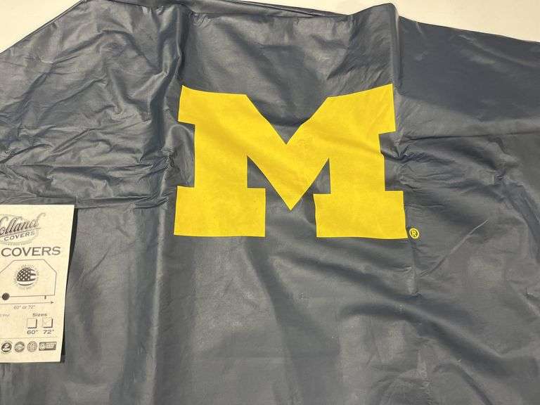 Holland "Michigan" grill cover, NIP - Albrecht Auction Service
