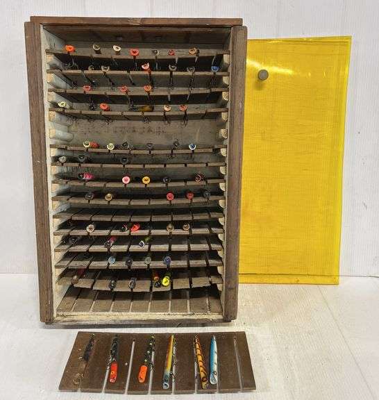 (67) Pencil plugs in custom made carrying box to keep hooks from ...