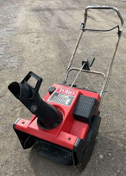 Toro 2000E snow blower, 20", runs great - Albrecht Auction Service