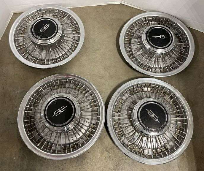 1969-1970 Olds Cutlass F85, Starfire wire hubcaps, set of (4), 14"Dia ...
